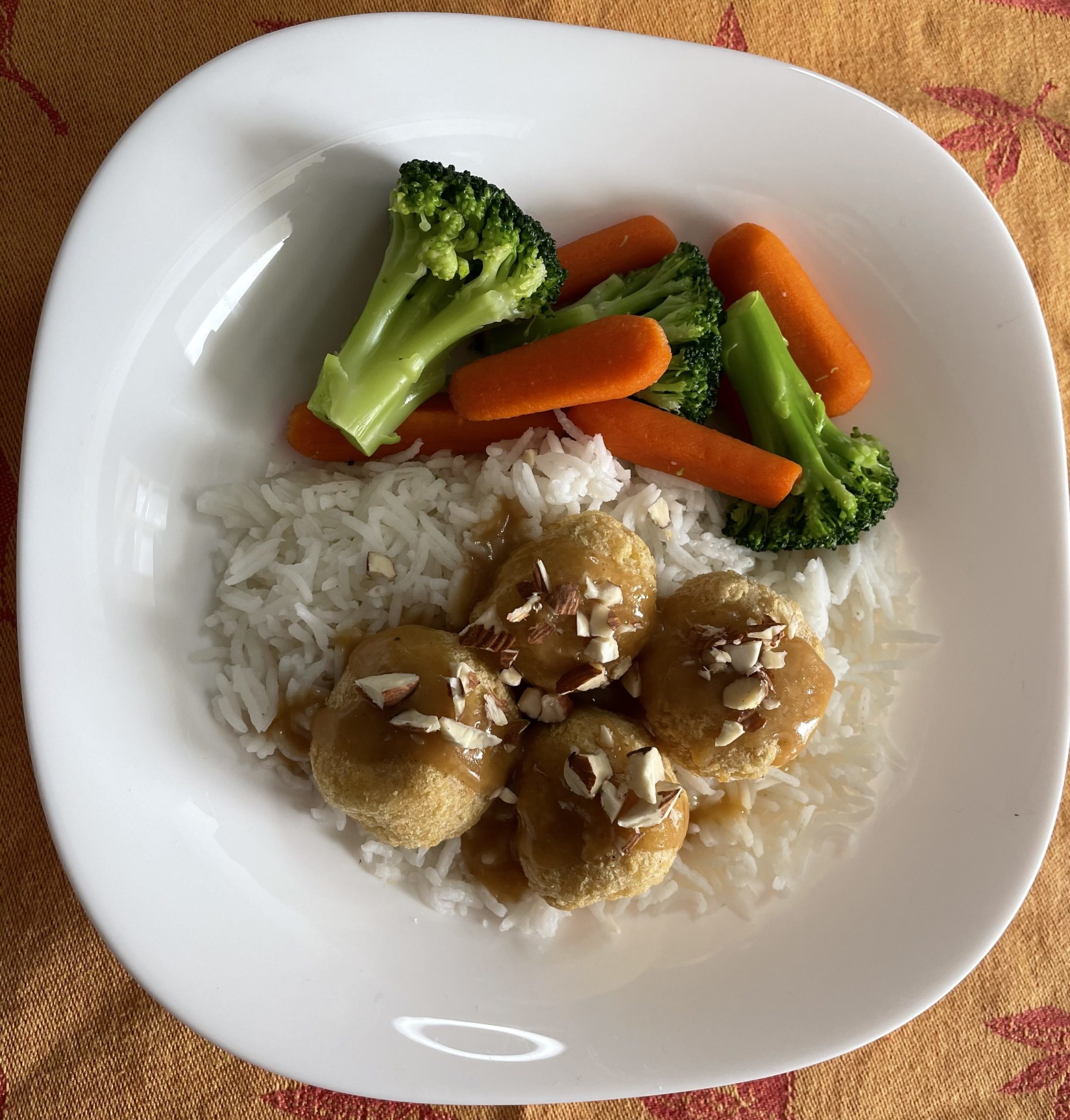 Poulet Soo Gui aux amandes - Service Alimentaire Maple Leaf Soins de Santé
